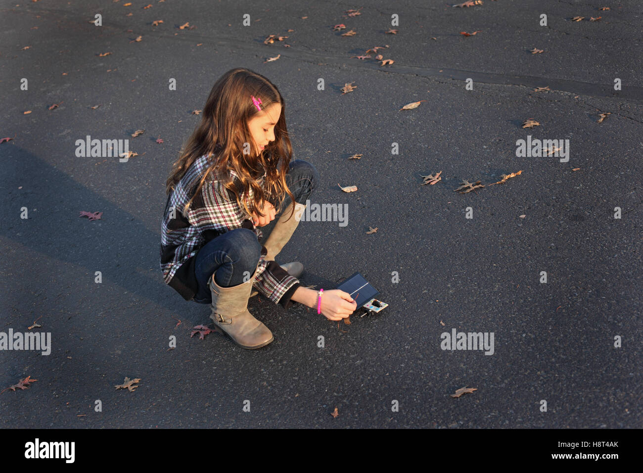 Car girl hi-res stock photography and images - Alamy