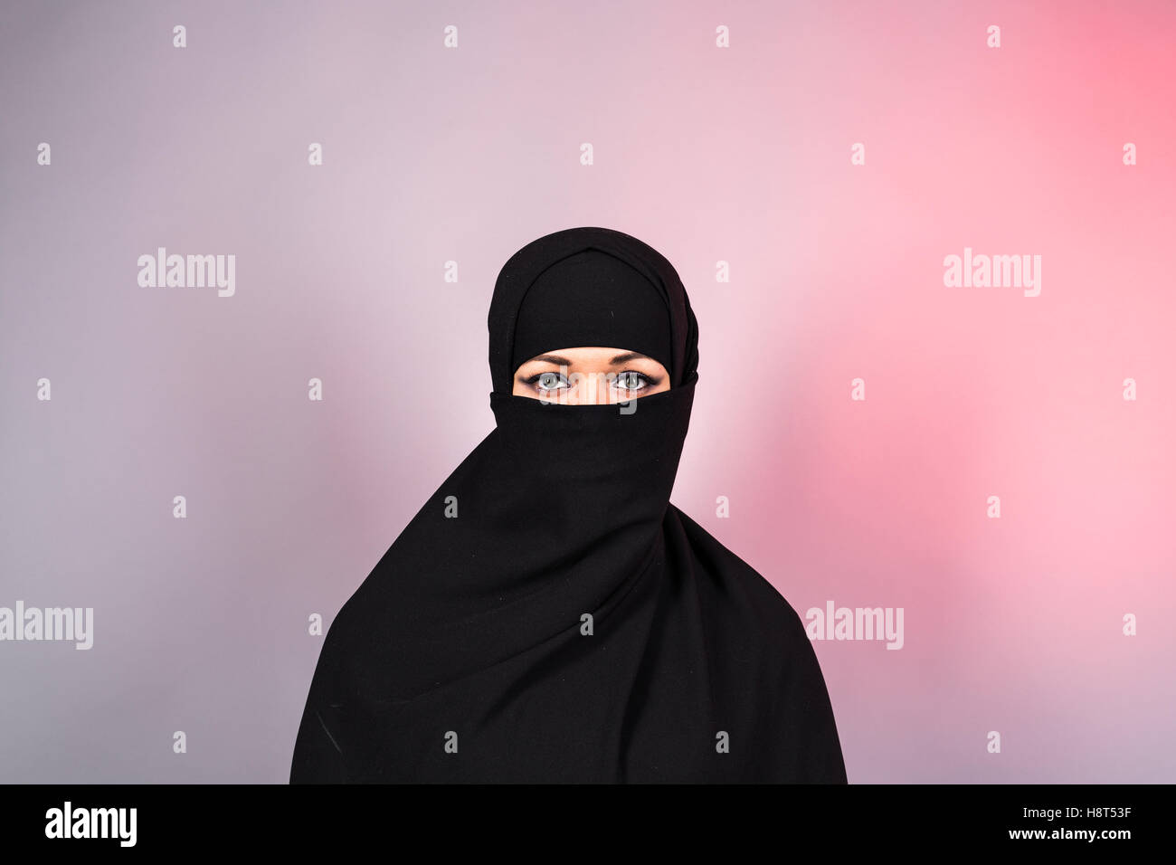 Beautiful Muslim girl wearing burqa closeup Stock Photo - Alamy