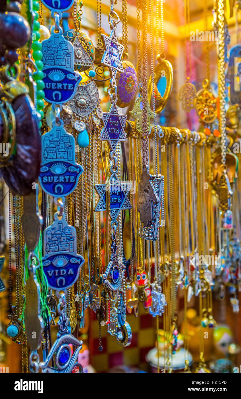 The hamsas and David's stars are the famous talismans in Middle Eastern ...