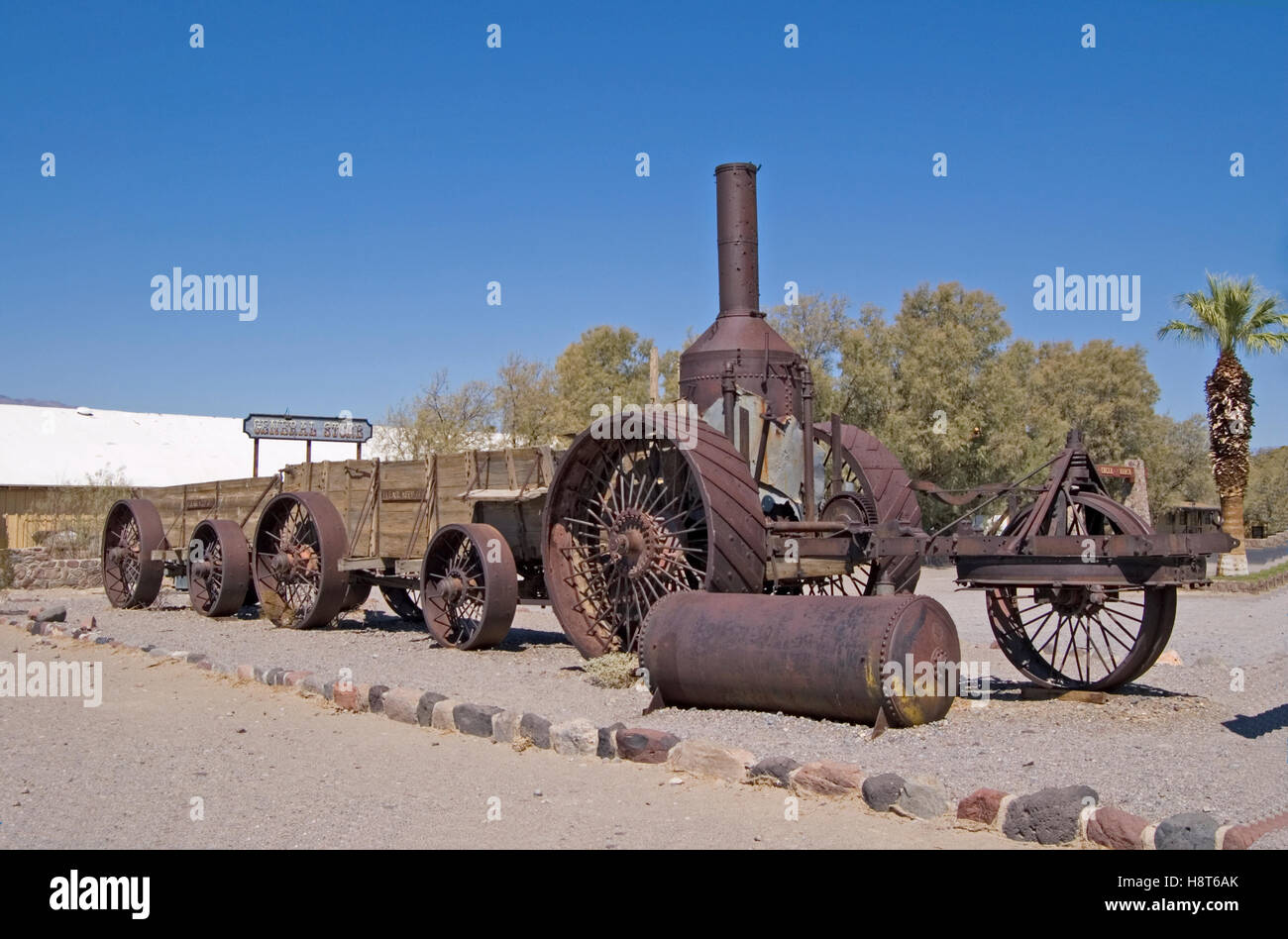 U.S.A.CALIFORNIA; DEATH VALLEY 1870'S STEAM TRACTOR AT FURNACE CREEK ...