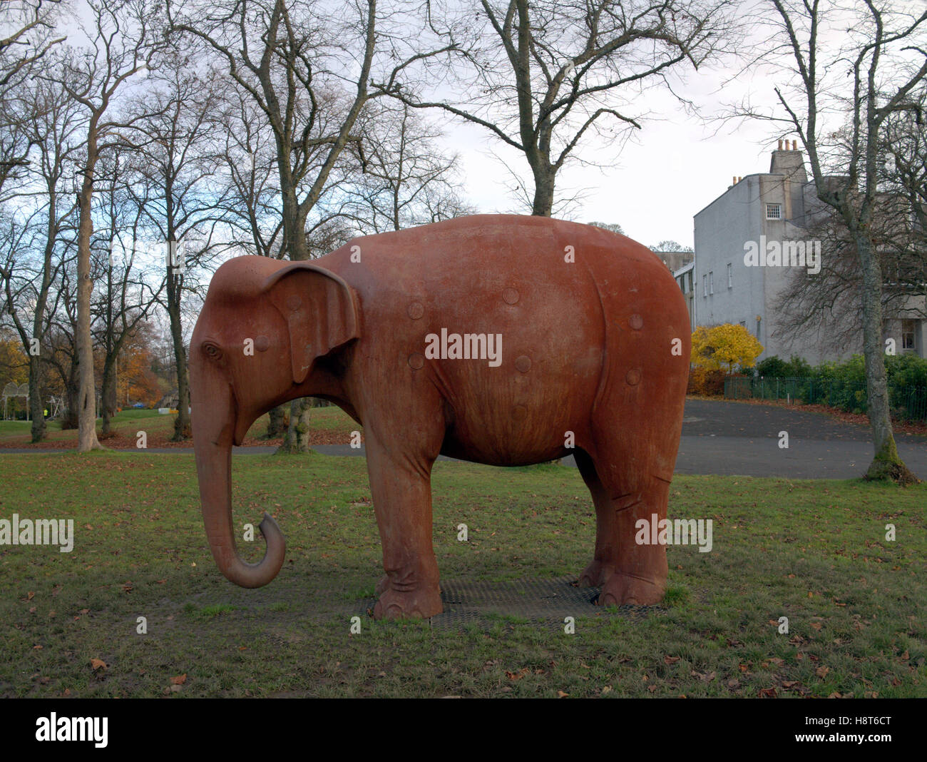 iron elephant statue bellahouston park glasgow Stock Photo - Alamy