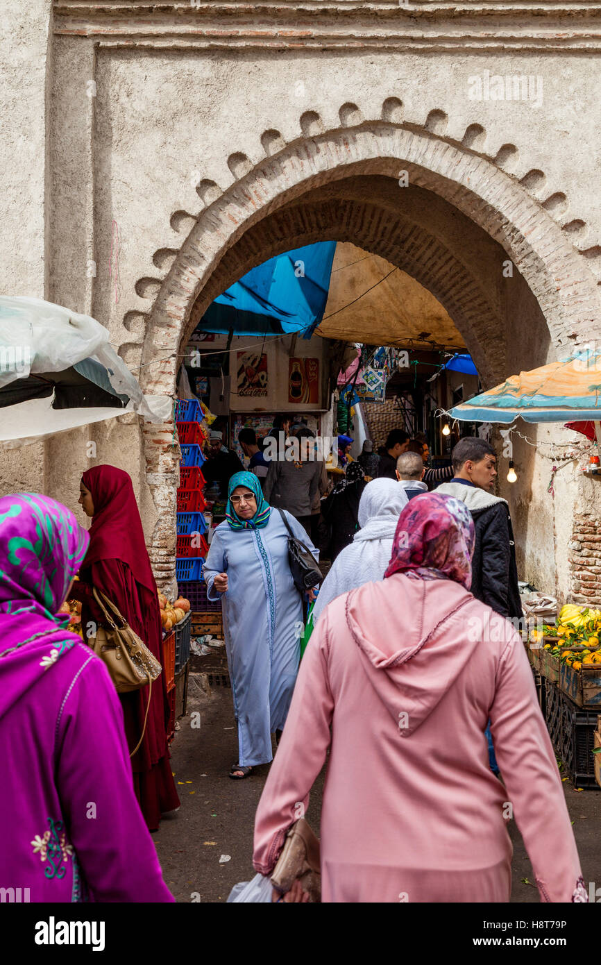 Tetouan medina walking hi-res stock photography and images - Alamy