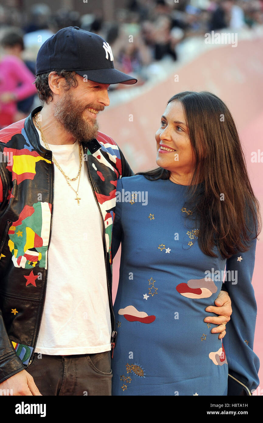Lorenzo jovanotti cherubini francesca valiani hi-res stock photography ...