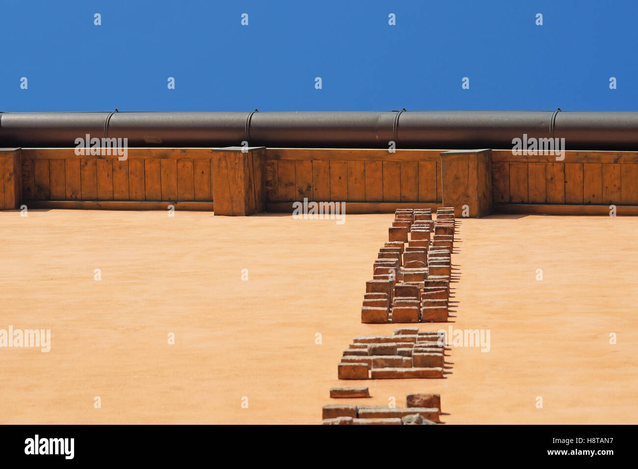 Masonry pieces hi-res stock photography and images - Alamy