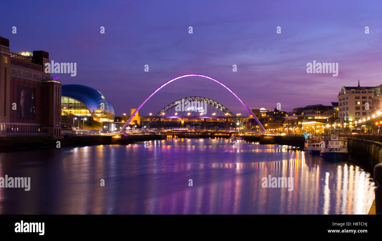 Newcastle at night hi-res stock photography and images - Alamy