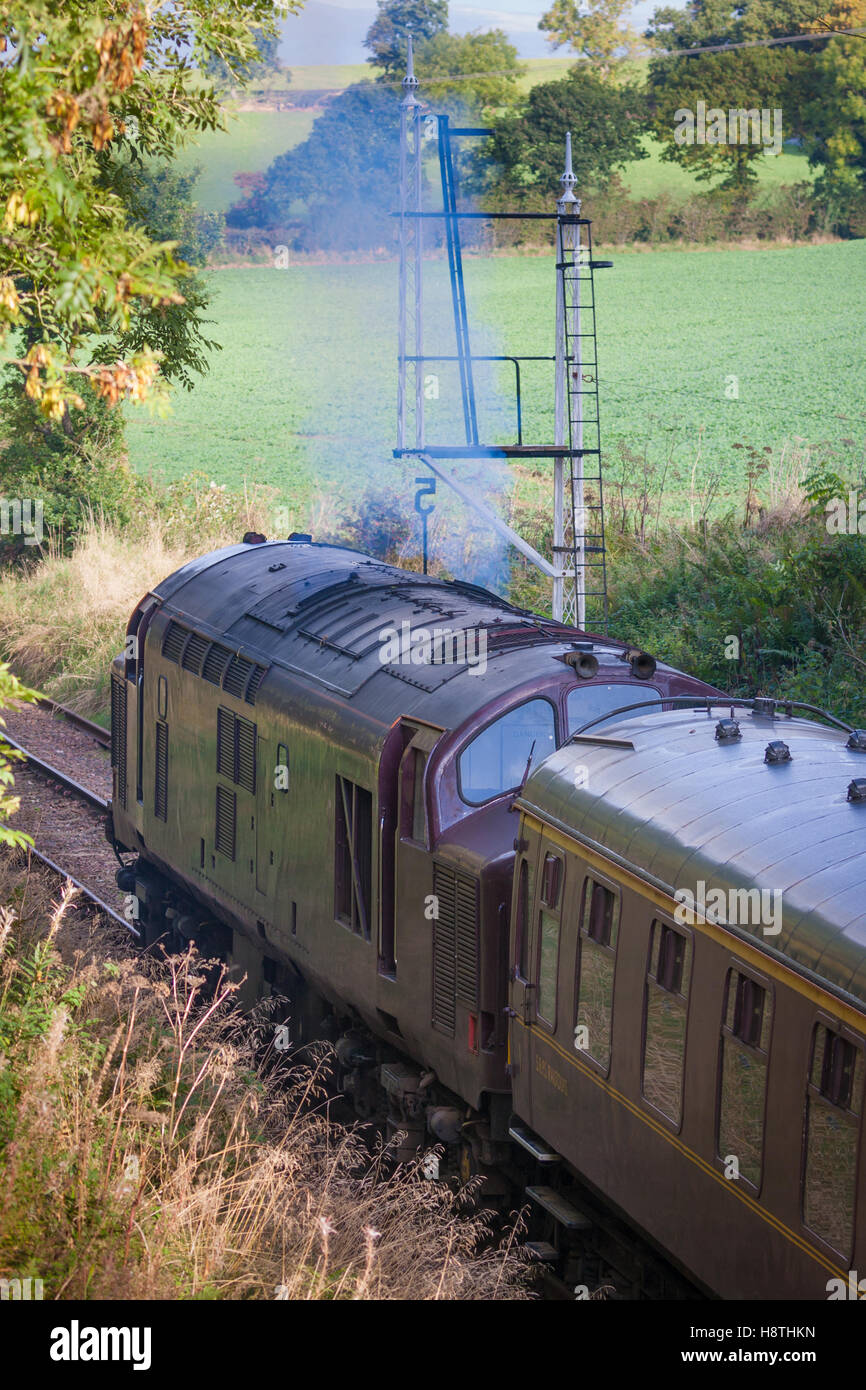Class 37 locomotive hi-res stock photography and images - Alamy