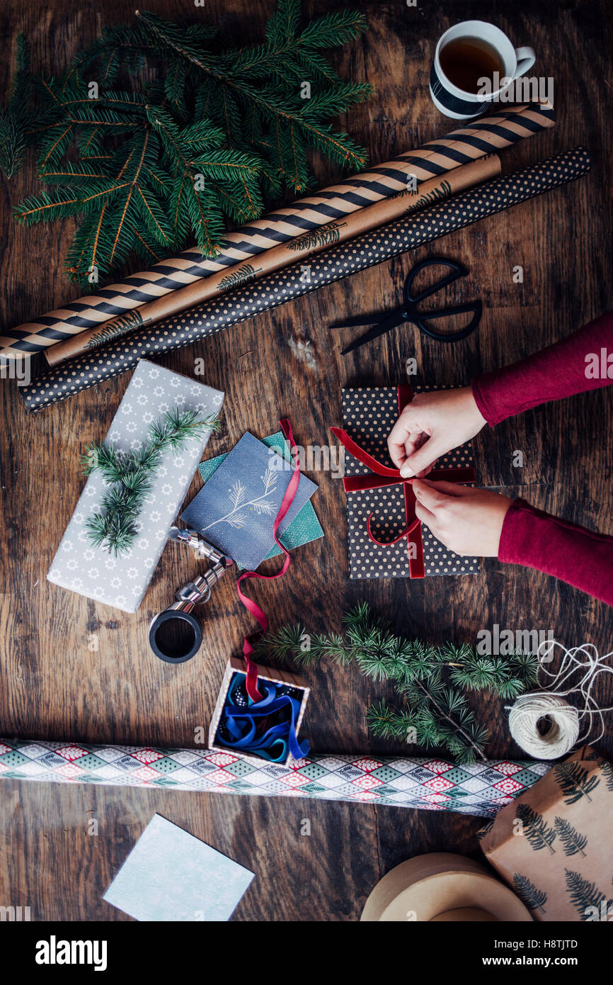 Woman cut red ribbon hi-res stock photography and images - Alamy