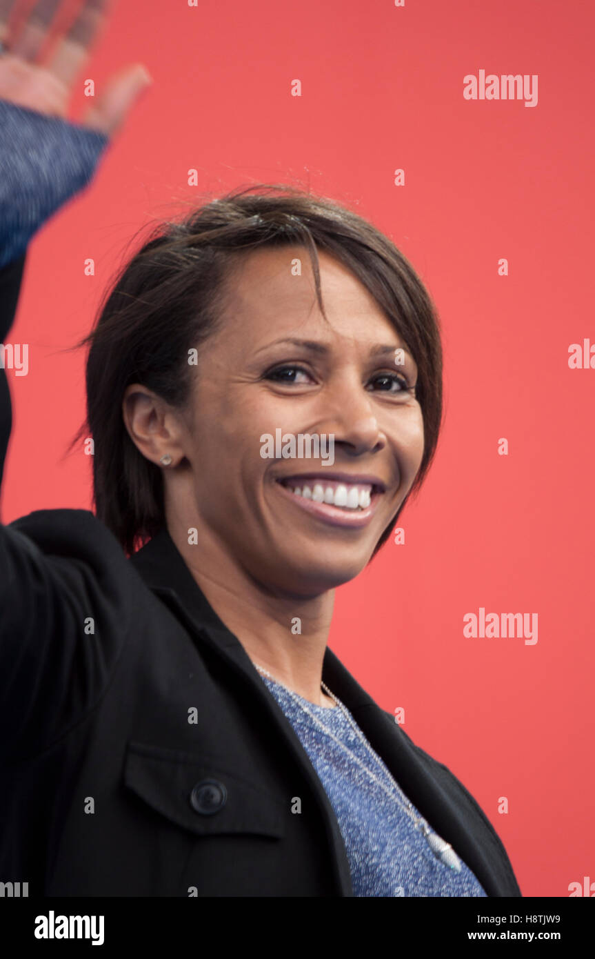 Kelly holmes hi-res stock photography and images - Alamy