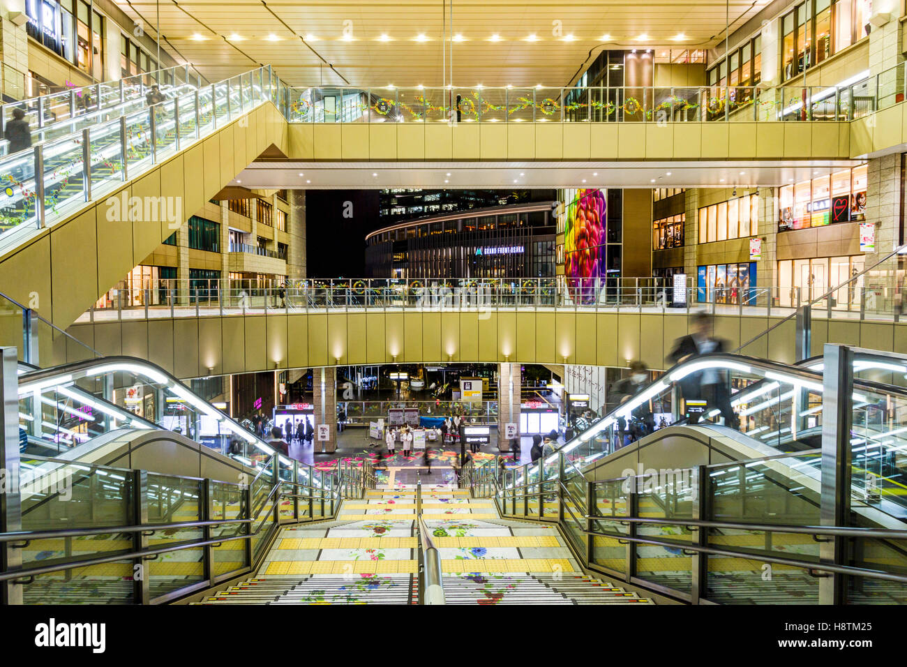 Osaka train station plaza hi-res stock photography and images - Alamy