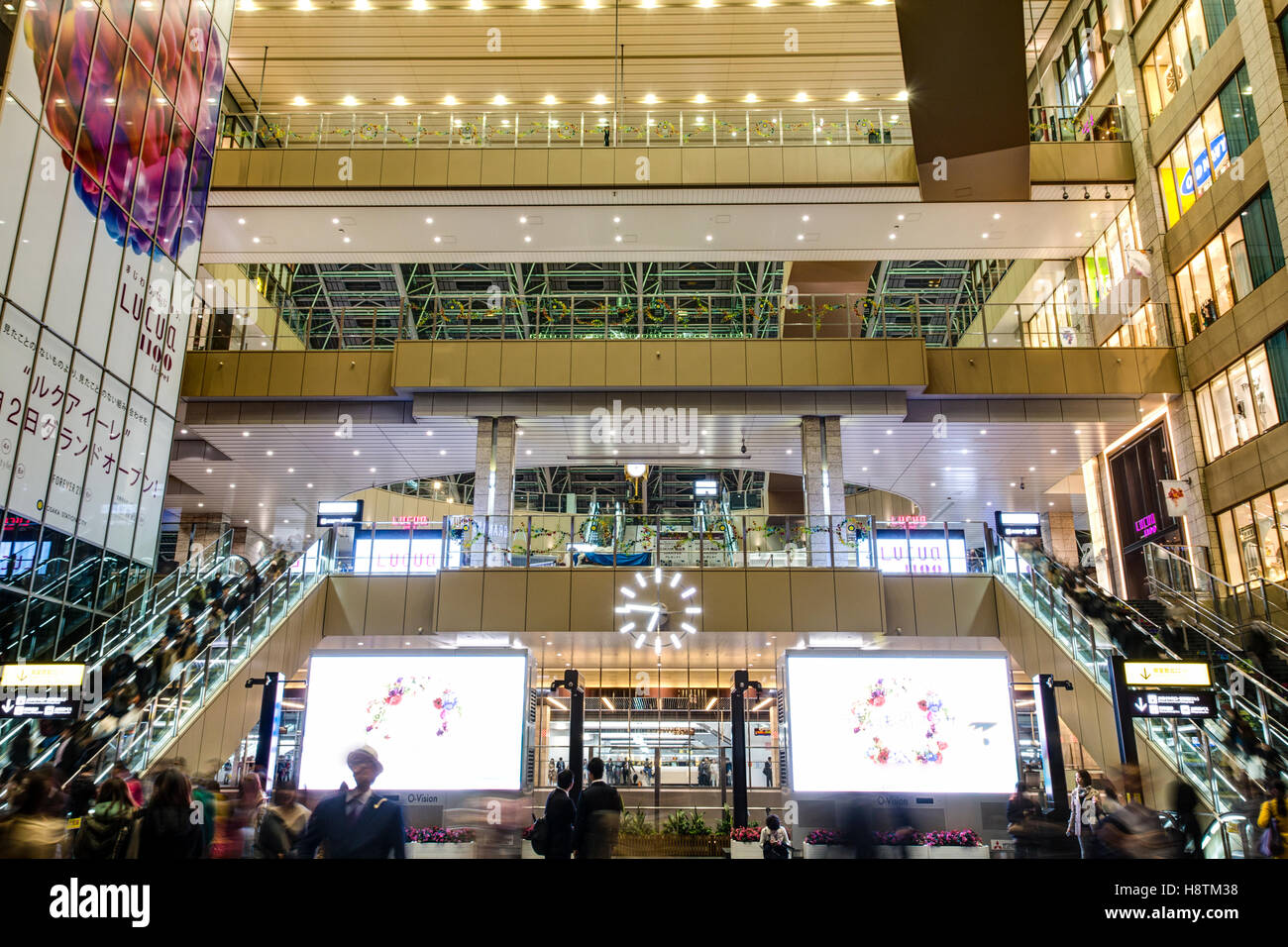 Osaka train station concourse hi-res stock photography and images - Alamy