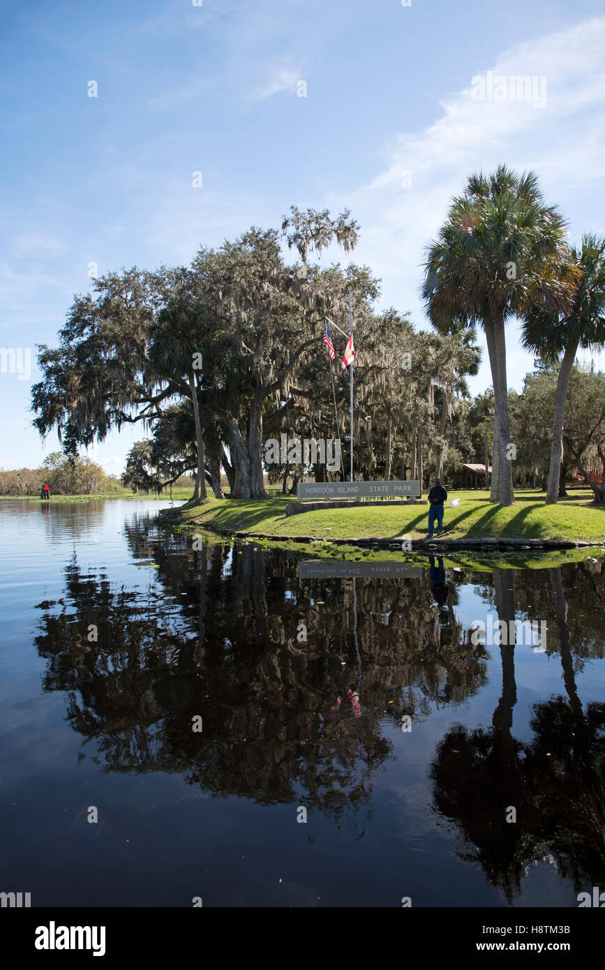 Hontoon Island State Park Florida USA - The Hontoon Island state park ...