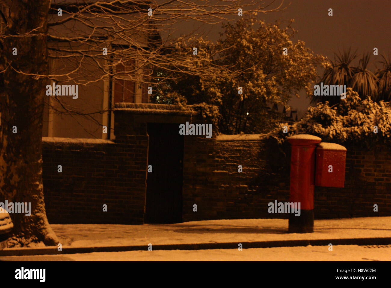 British Postbox Stock Photos & British Postbox Stock Images - Alamy