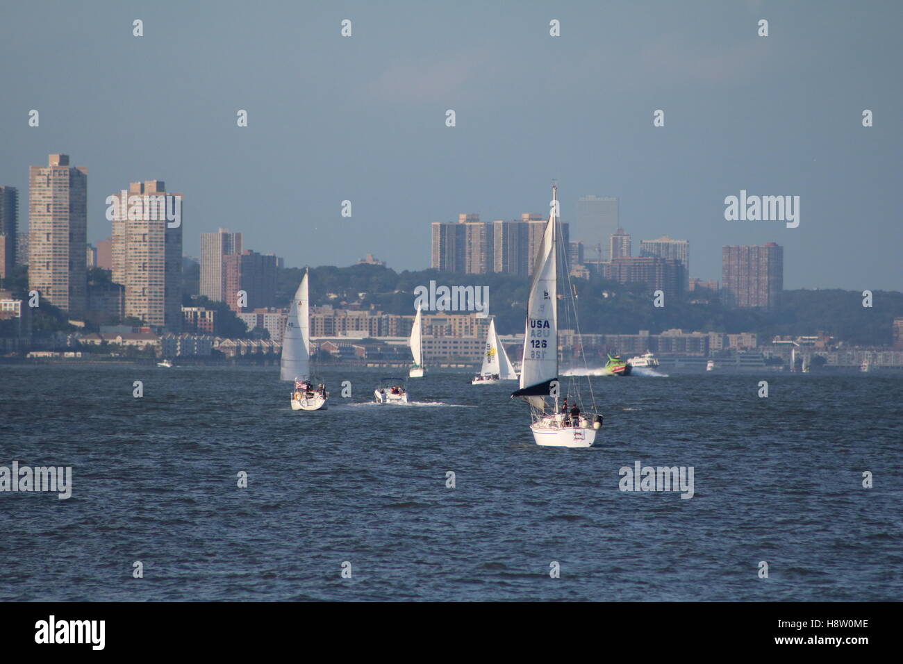 Beautiful hudson river hi-res stock photography and images - Alamy