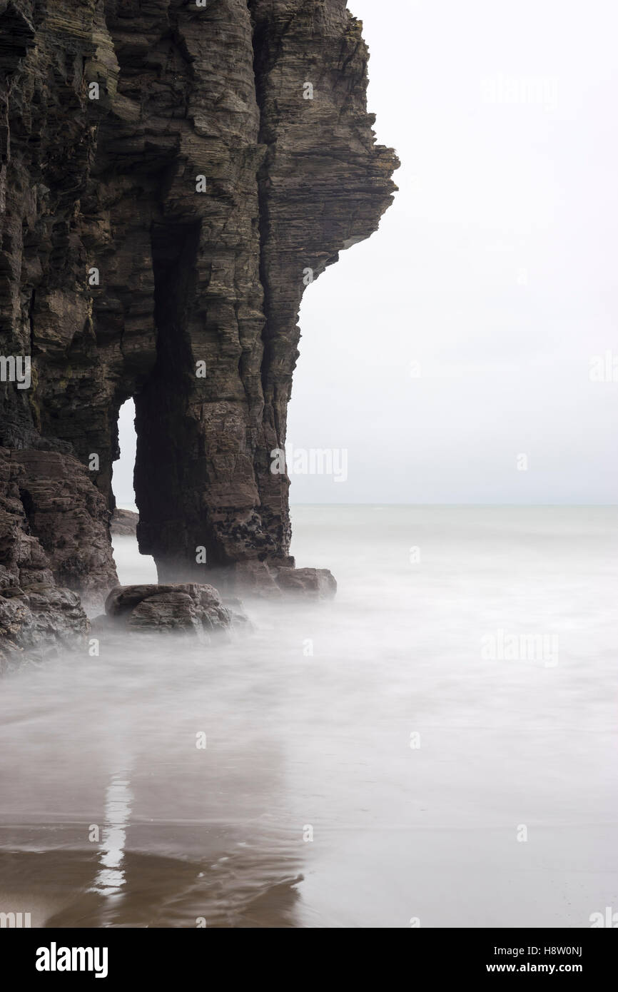 Cliff and beach at Bossiney Haven or Cove, Cornwall, England, UK Stock ...