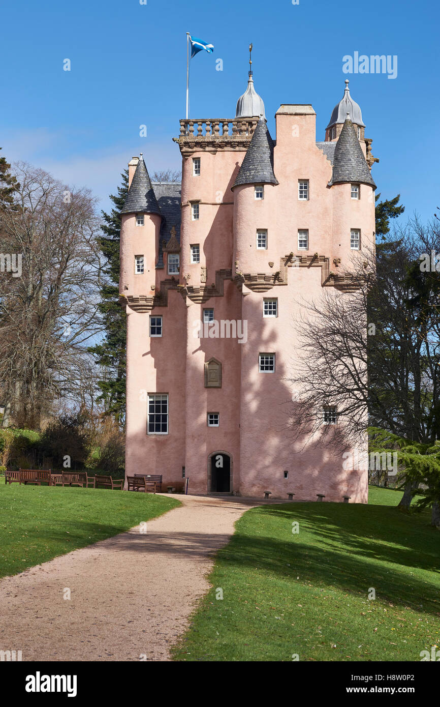 Craigievar Castle, Aberdeenshire, Scotland Stock Photo - Alamy