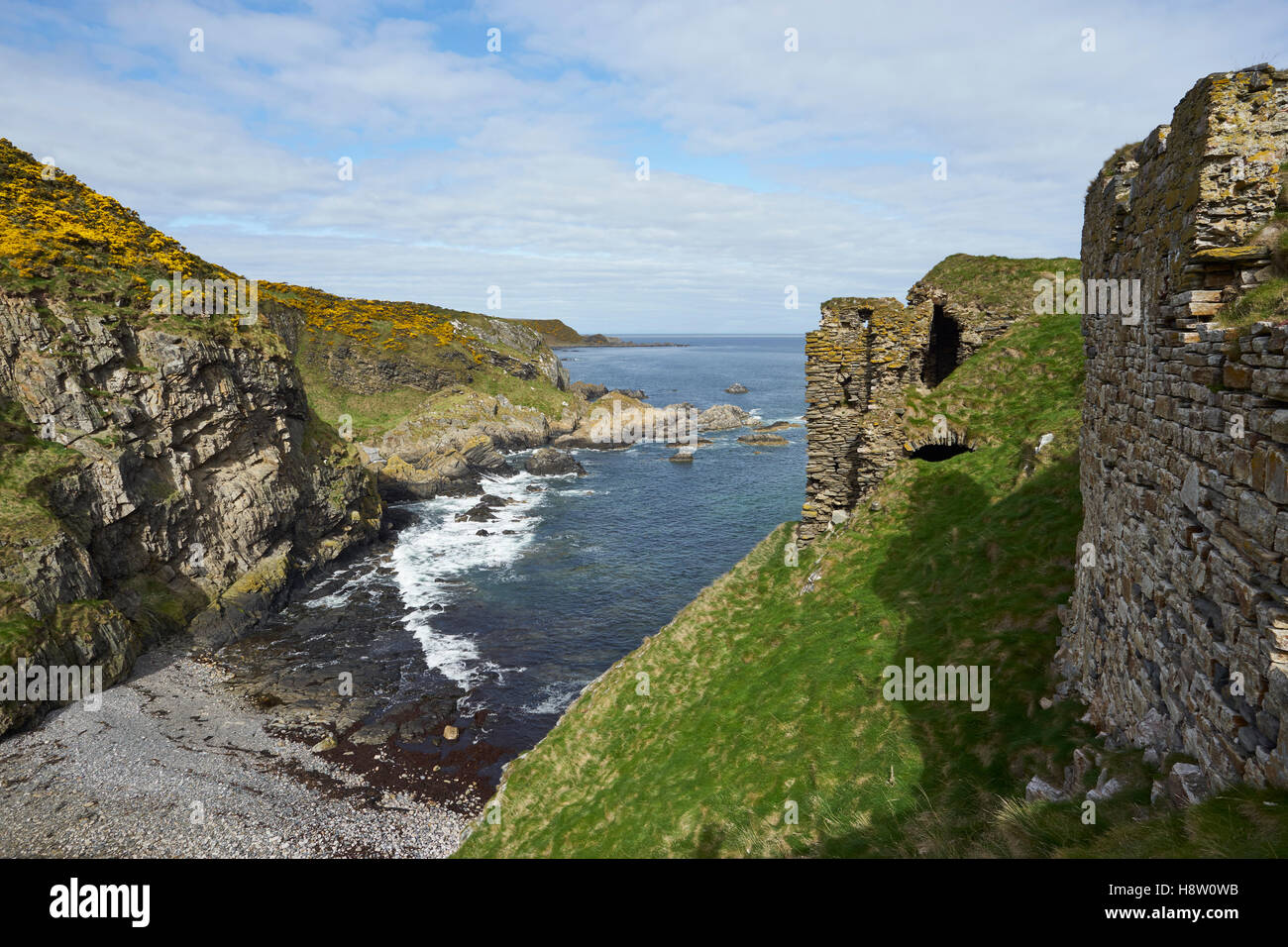 Findlater castle cullen scotland hi-res stock photography and images ...