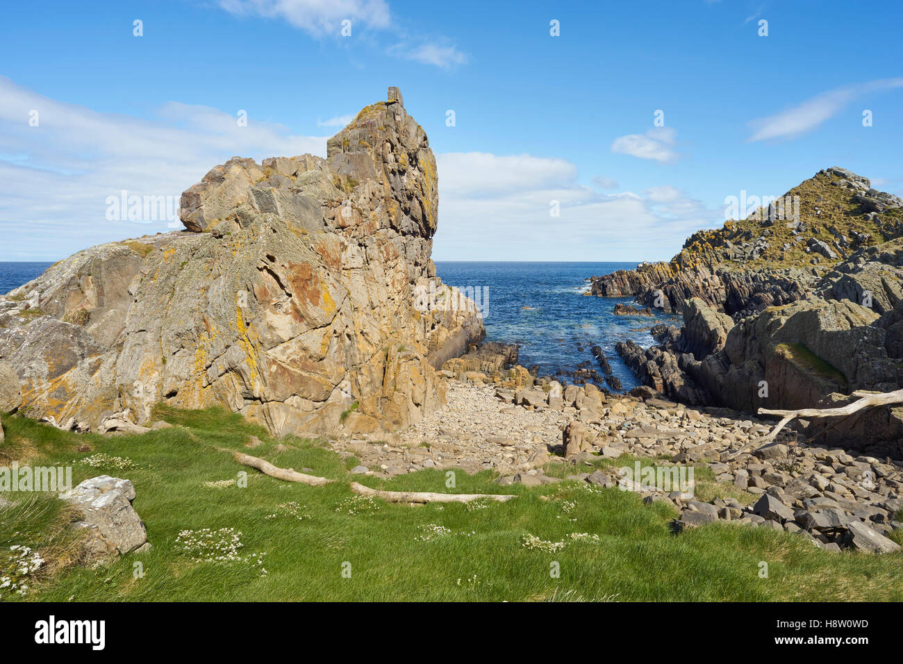 Scottish rocky coastline hi-res stock photography and images - Alamy
