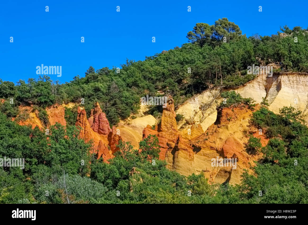 Rustel Ockerfelsen - Rustel Colorado, Ochre, Luberon, Provence, France ...