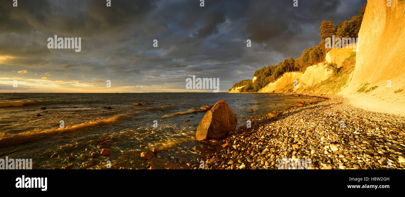 Light and dark hi-res stock photography and images - Alamy