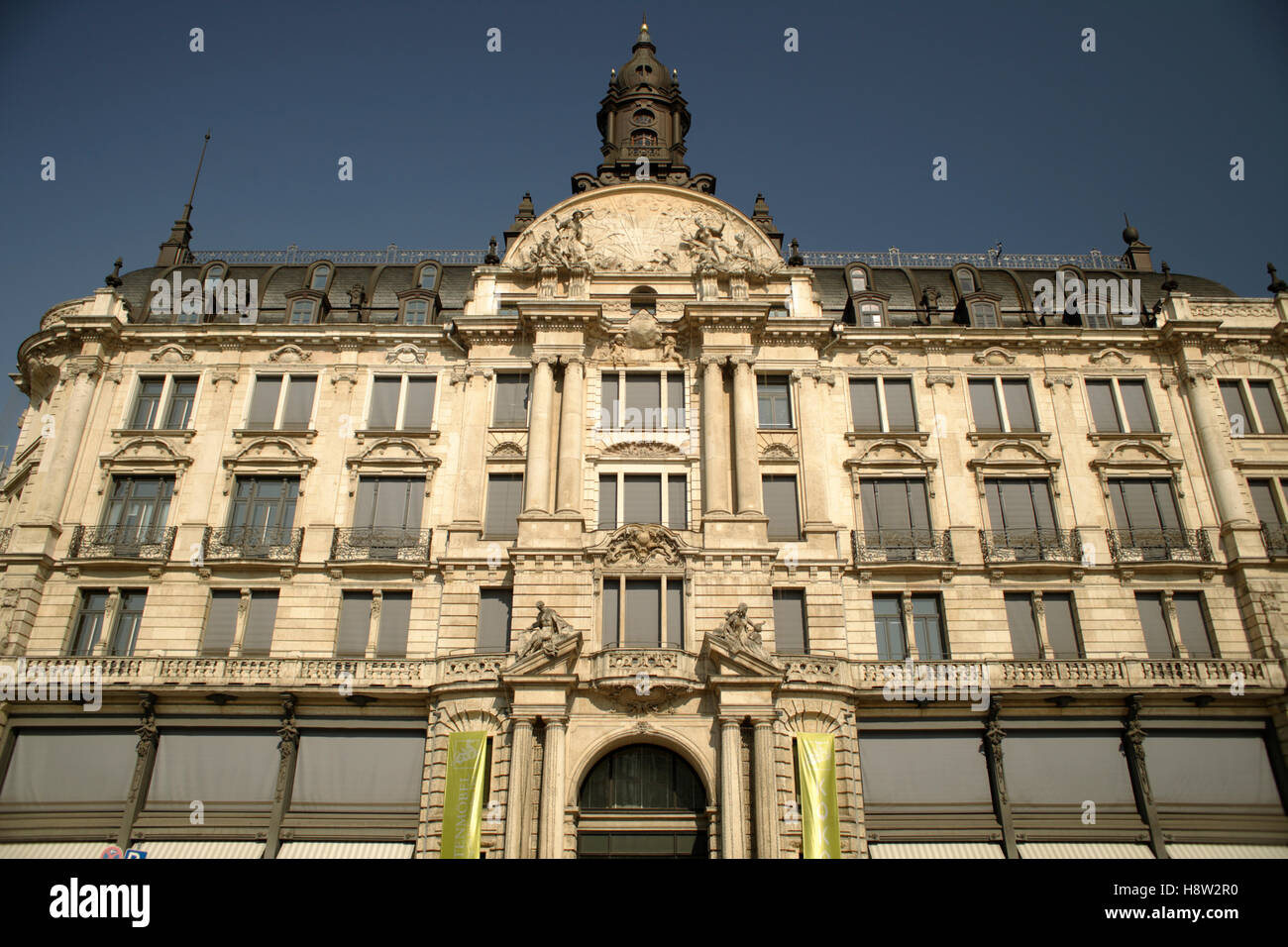 Bernheimer Palace, Lenbachplatz Square, Munich, Bavaria Stock Photo - Alamy