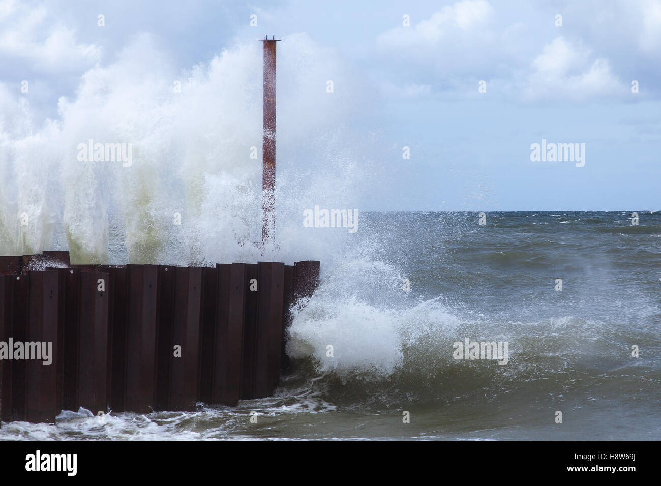 wave the head of port Stock Photo - Alamy