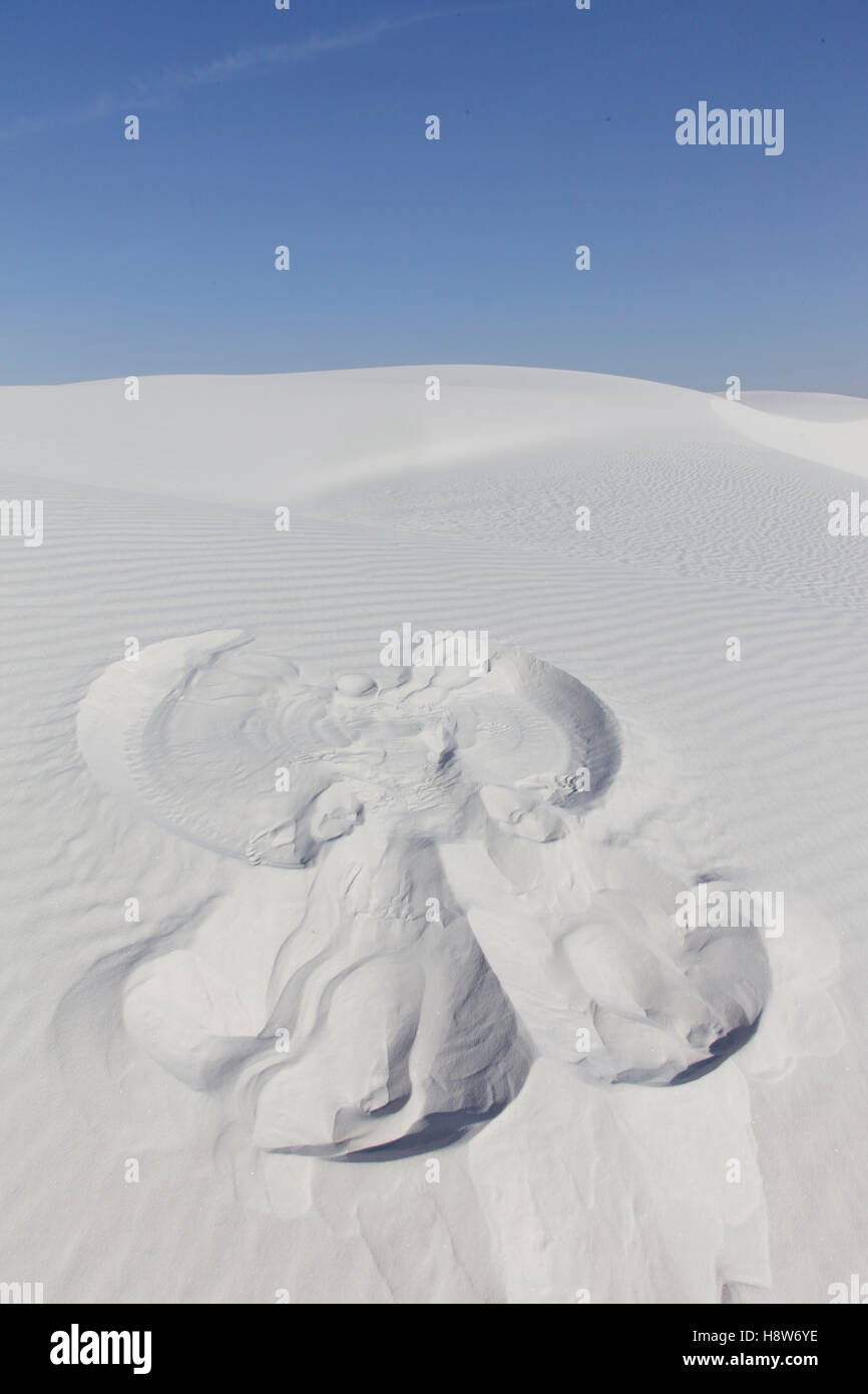 "Snow Angel" in a sand dune at White Sands, New Mexico, USA. National ...