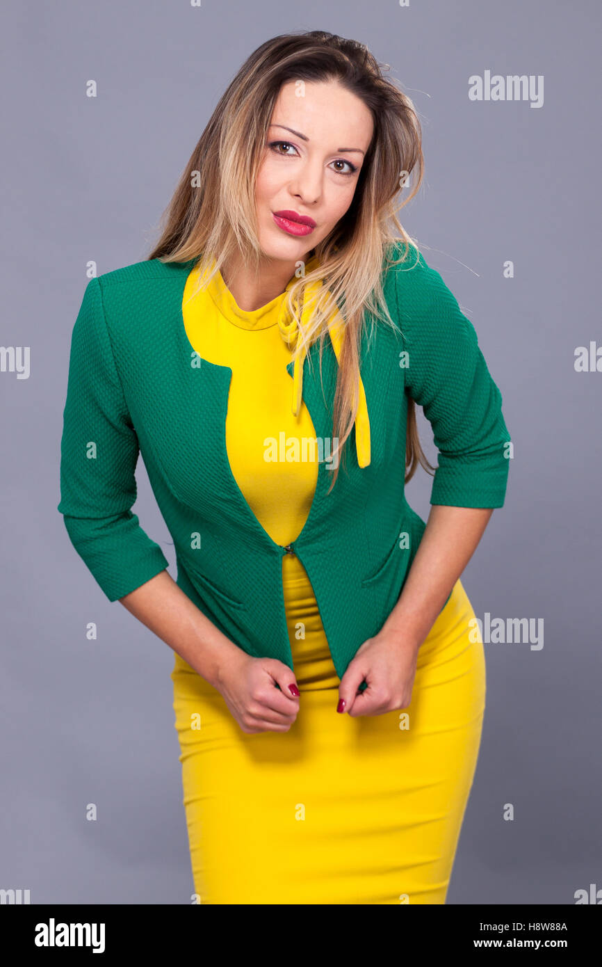 Female model in yellow dress hi-res stock photography and images - Alamy