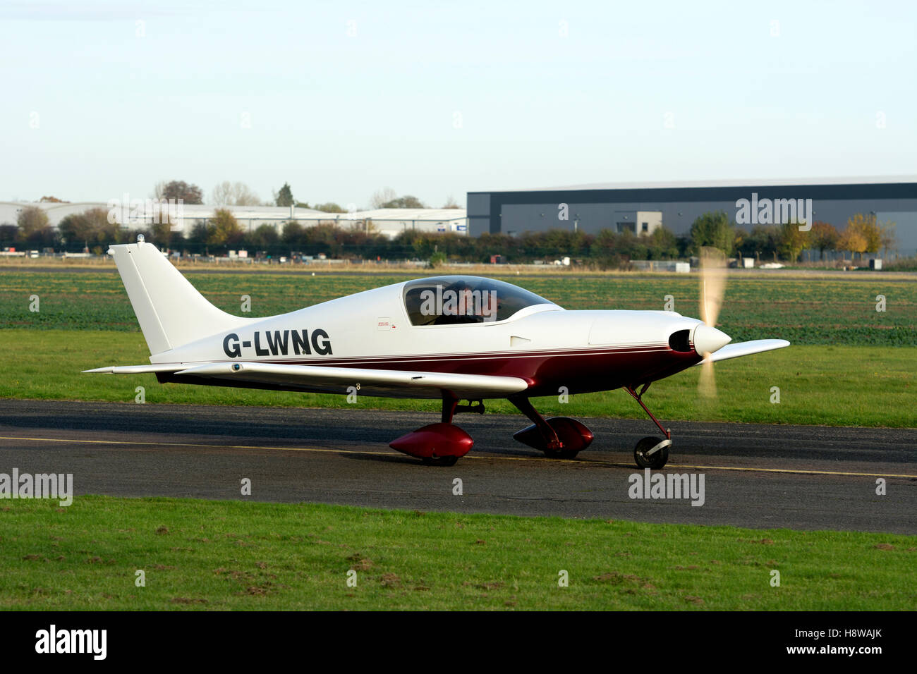 Pulsar aircraft at Wellesbourne Airfield, Warwickshire, UK (G-LWNG ...