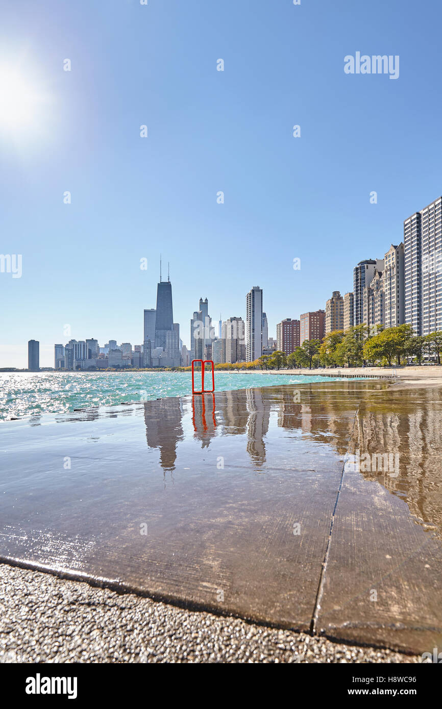 Chicago waterfront hi-res stock photography and images - Alamy