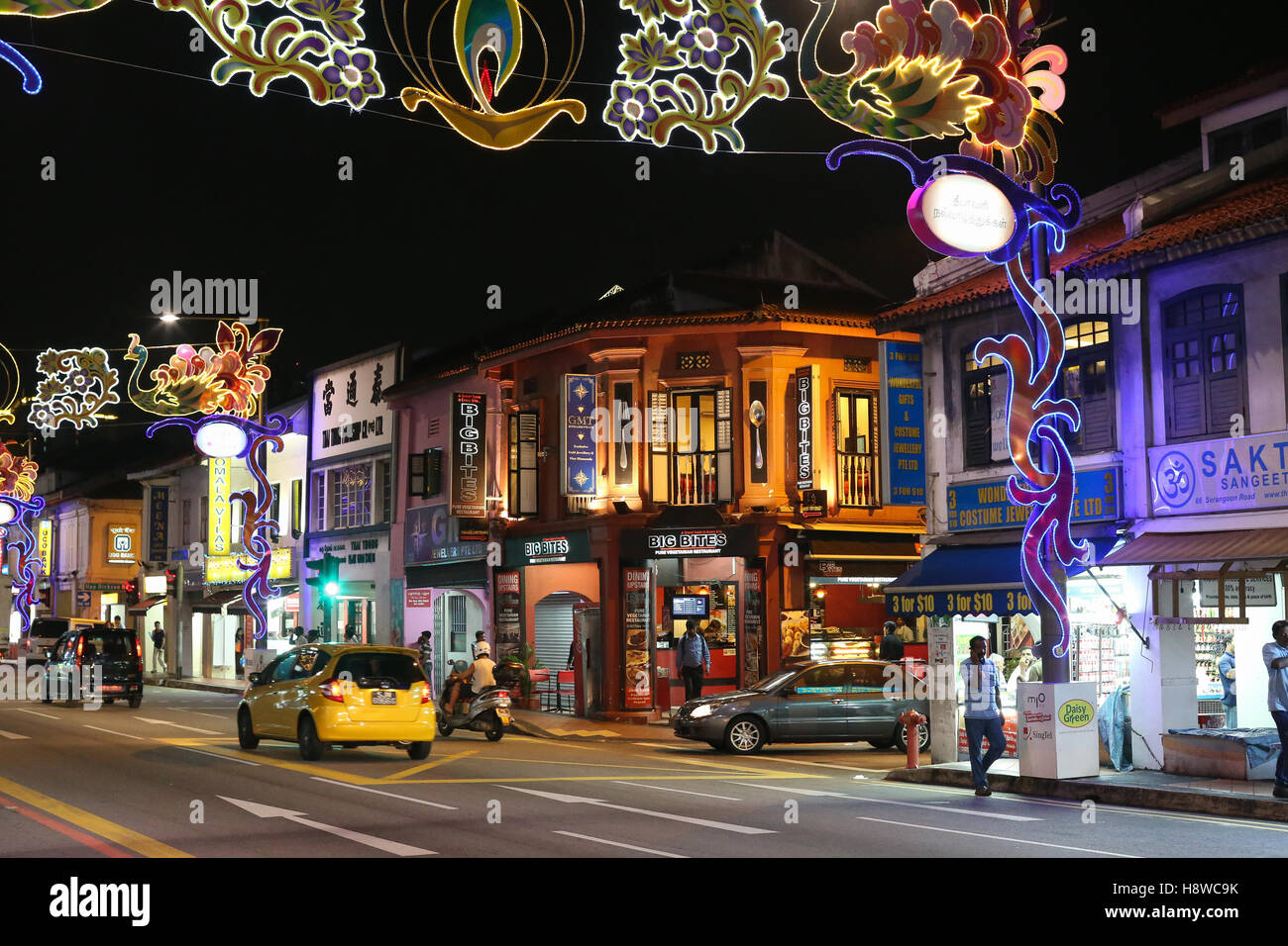 View of the street LIttle India with colorful decoration Stock Photo ...