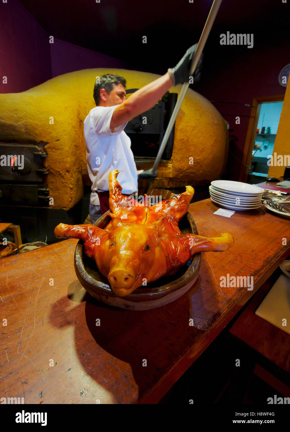 Spain, Castile and Leon, Segovia, Cochinillo de Segovia, traditional ...