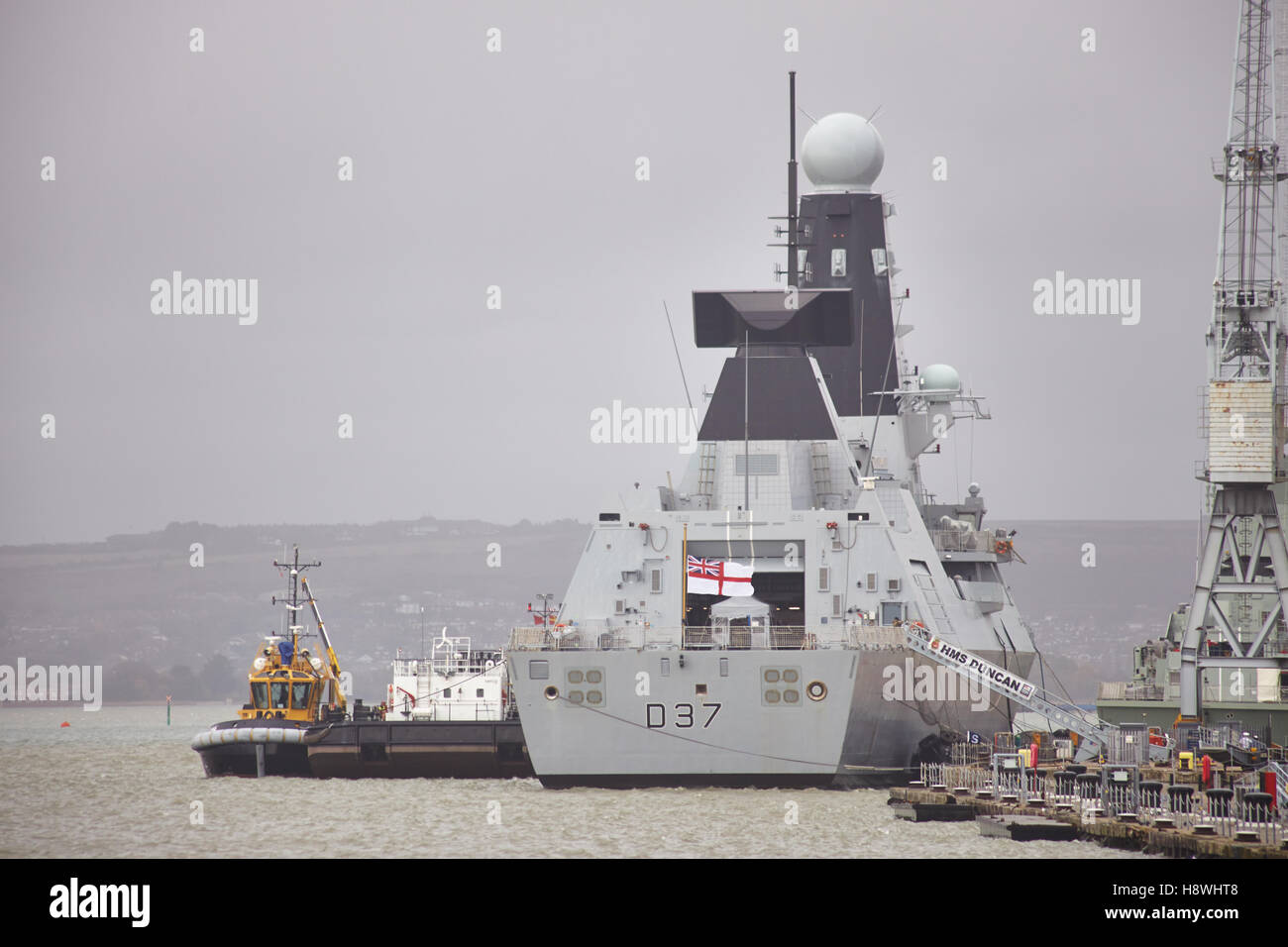 HMS Duncan (D37) at Portsmouth Stock Photo - Alamy