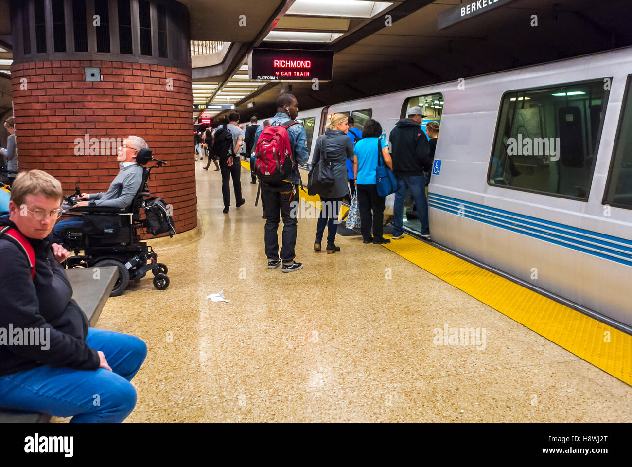 Bart subway metro hi-res stock photography and images - Alamy