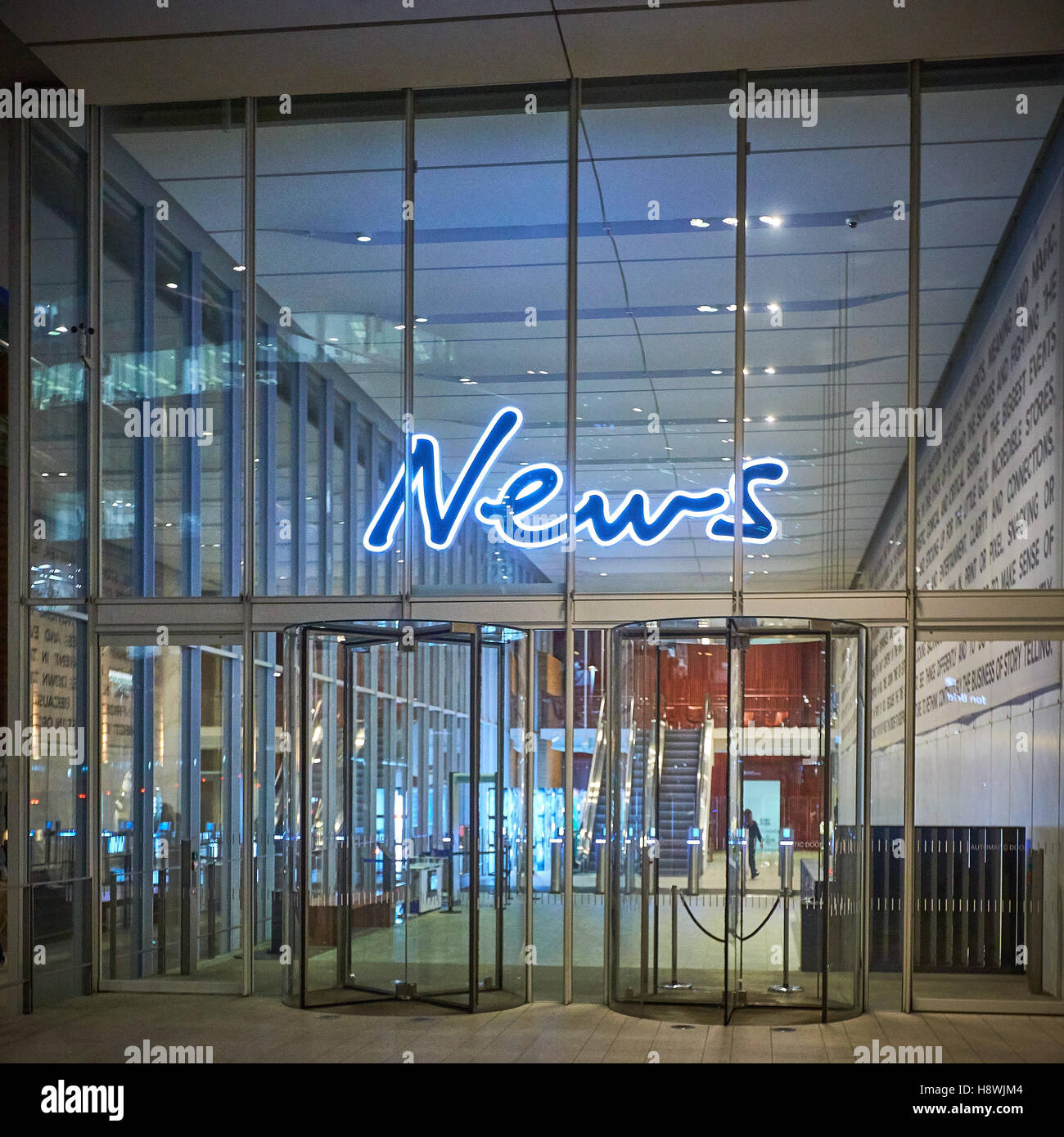 News building london bridge hi-res stock photography and images - Alamy