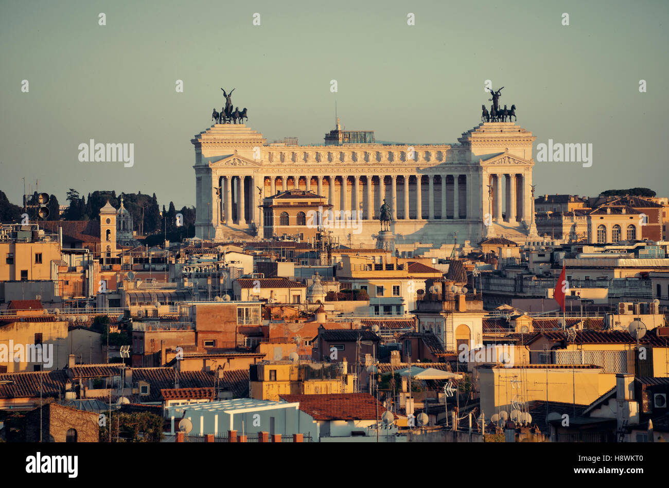 Rome rooftop view with Monumento Nazionale a Vittorio Emanuele II in ...