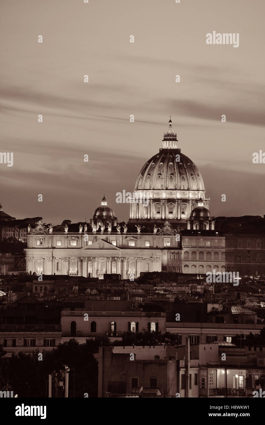 Vatican City St Peters Basilica at night Stock Photo - Alamy