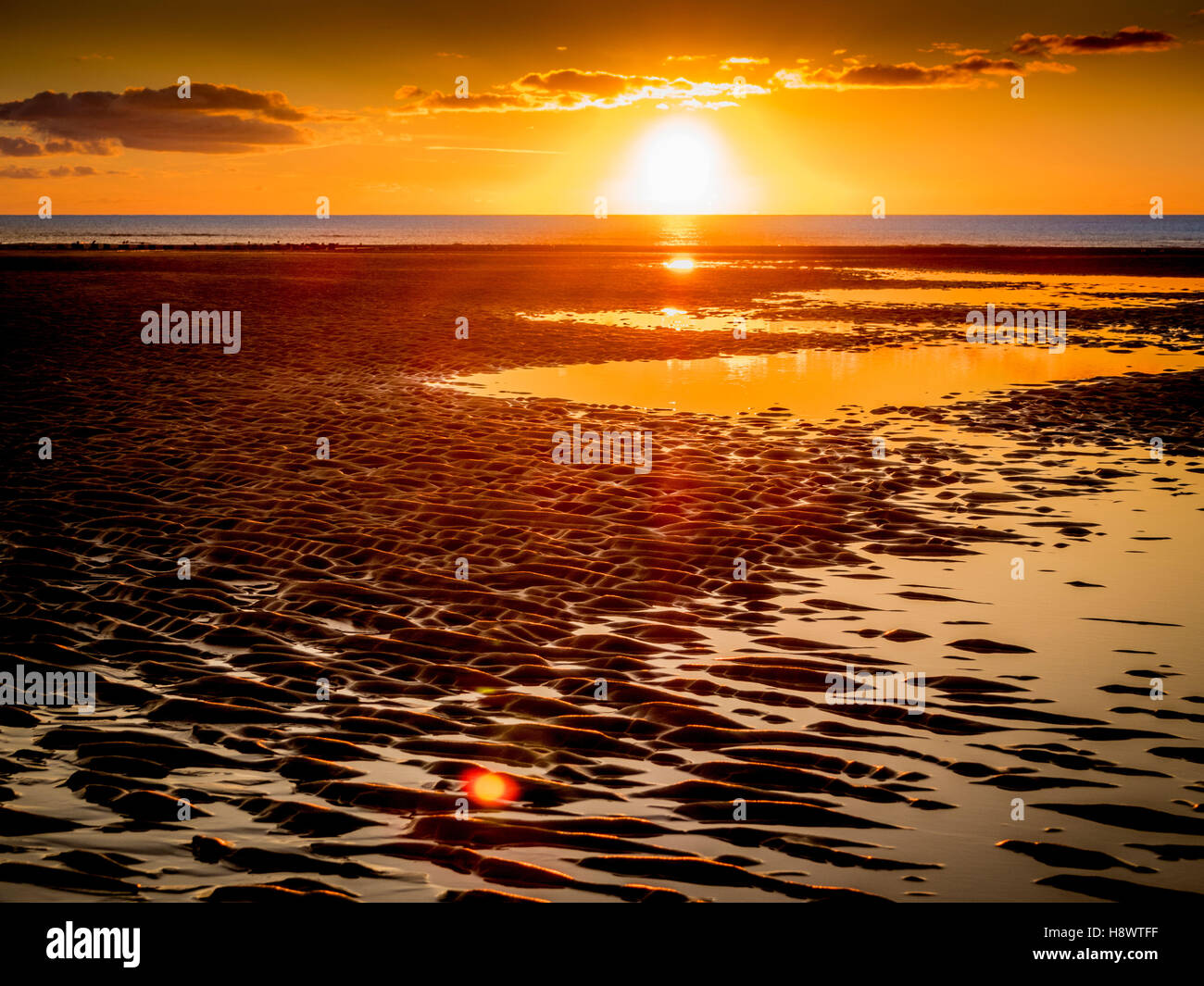 Blackpool sunset hi-res stock photography and images - Alamy