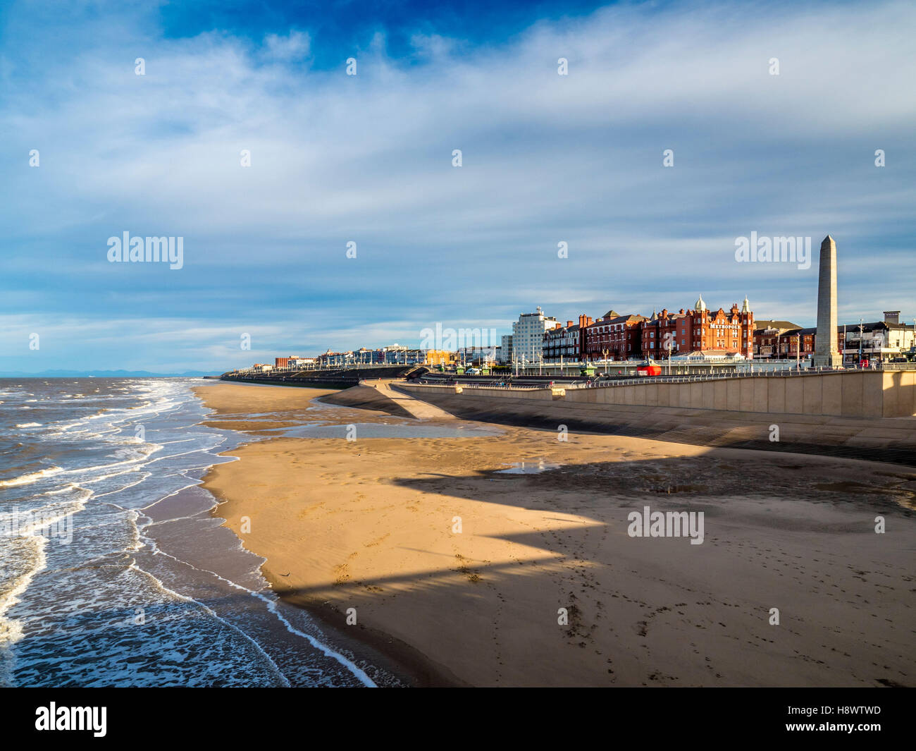 War monument and Metropole Hotel, North seafront, Blackpool, Lancashire ...