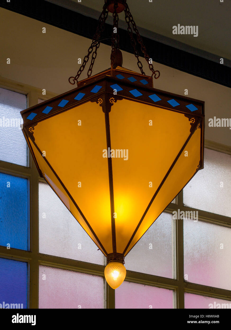 Light fitting hi-res stock photography and images - Alamy