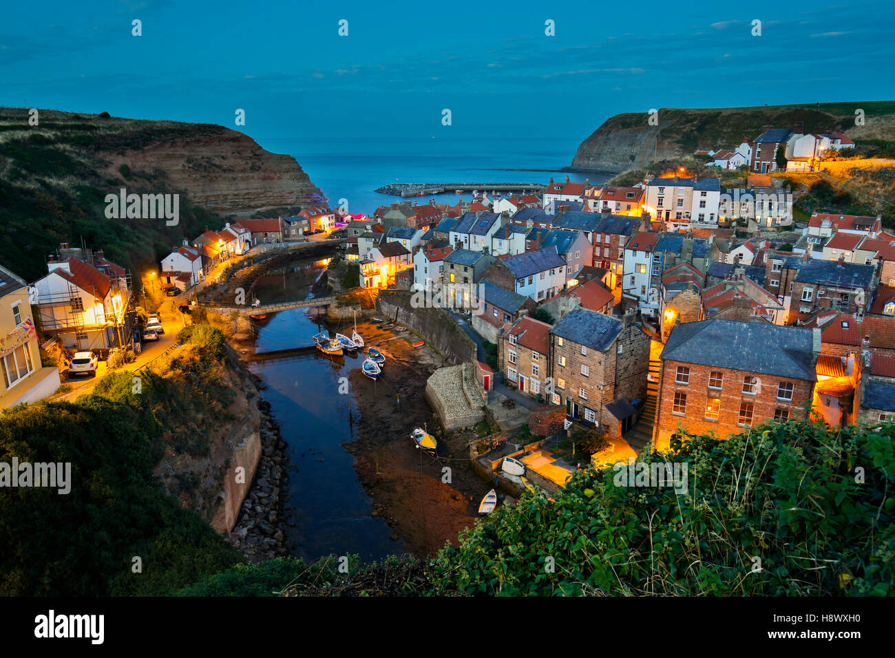Staithes hi-res stock photography and images - Alamy