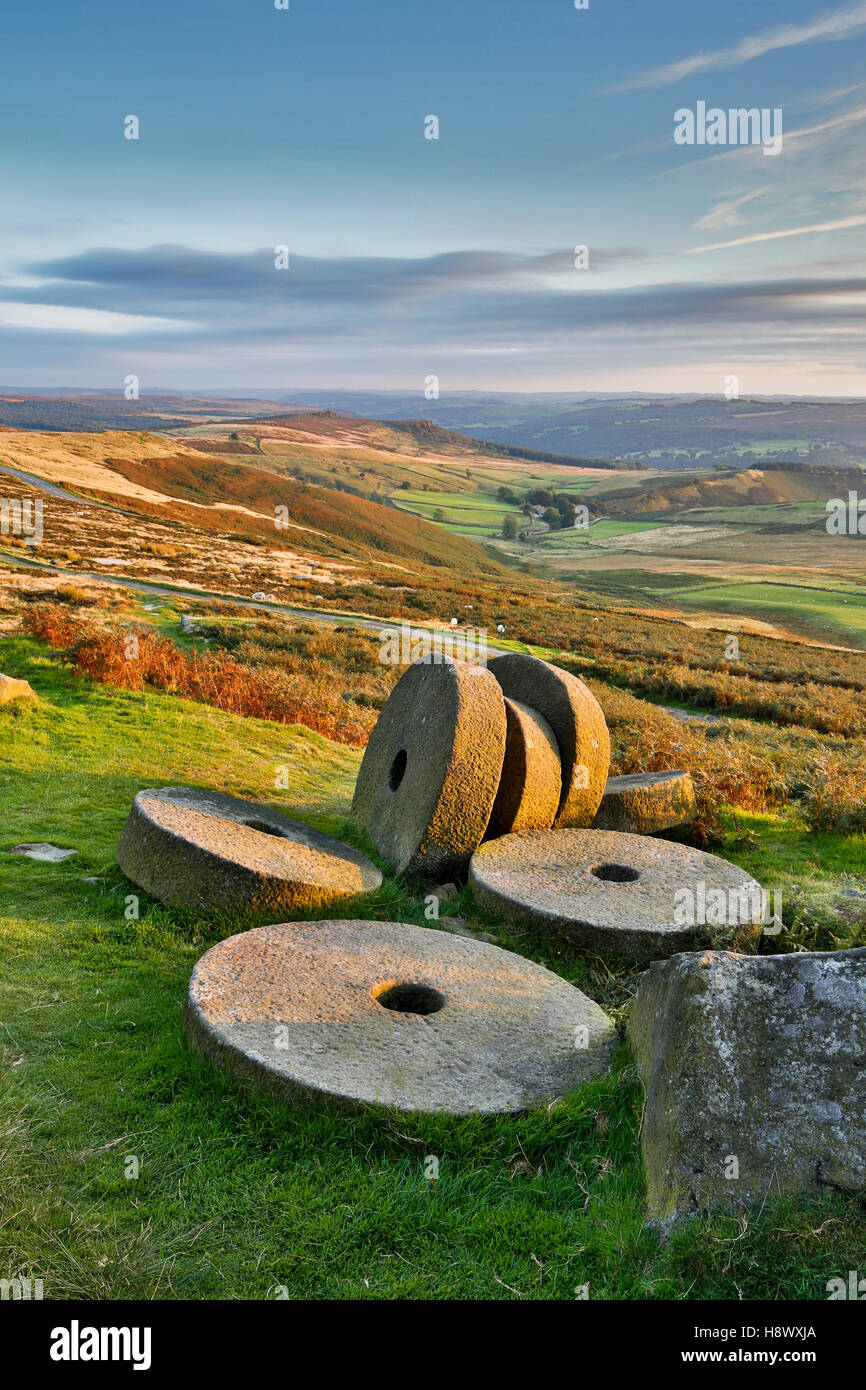 Stanage Edge; Millstones; Sunset; Peak District; UK Stock Photo - Alamy