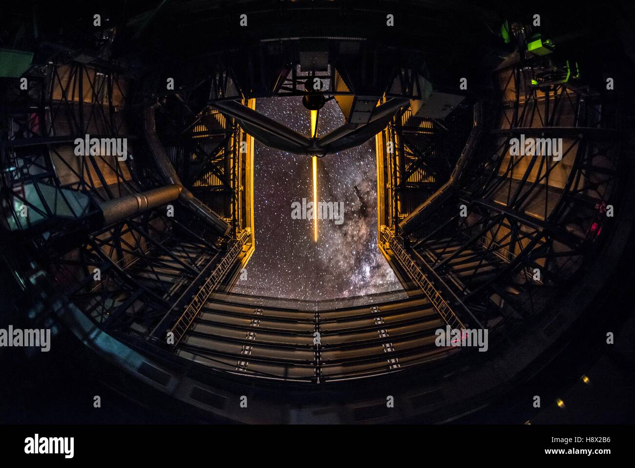 Shooting at the stars - Laser fired inside the UT4 tower at the ESO?s ...