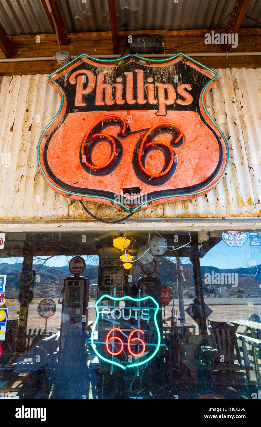 Hackberry General Store, Hackberry, U.S. Route 66 (US 66 or Route 66 ...