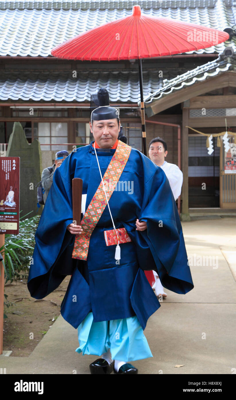 Shintoism japan priest hi-res stock photography and images - Alamy