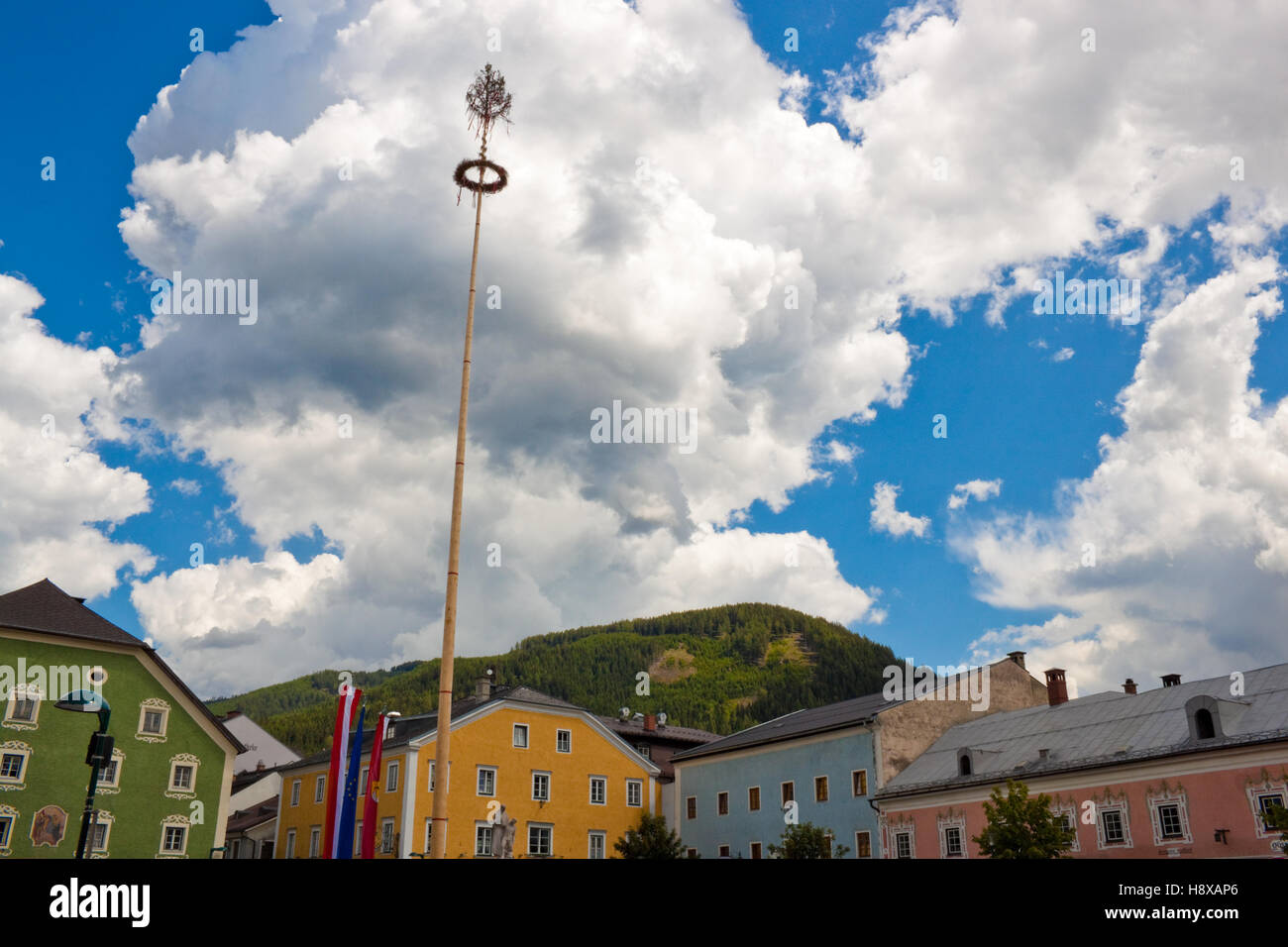 Village maypole hi-res stock photography and images - Alamy