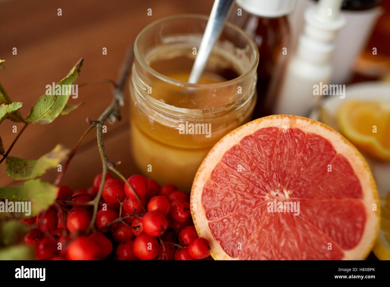 traditional medicine and drugs Stock Photo - Alamy