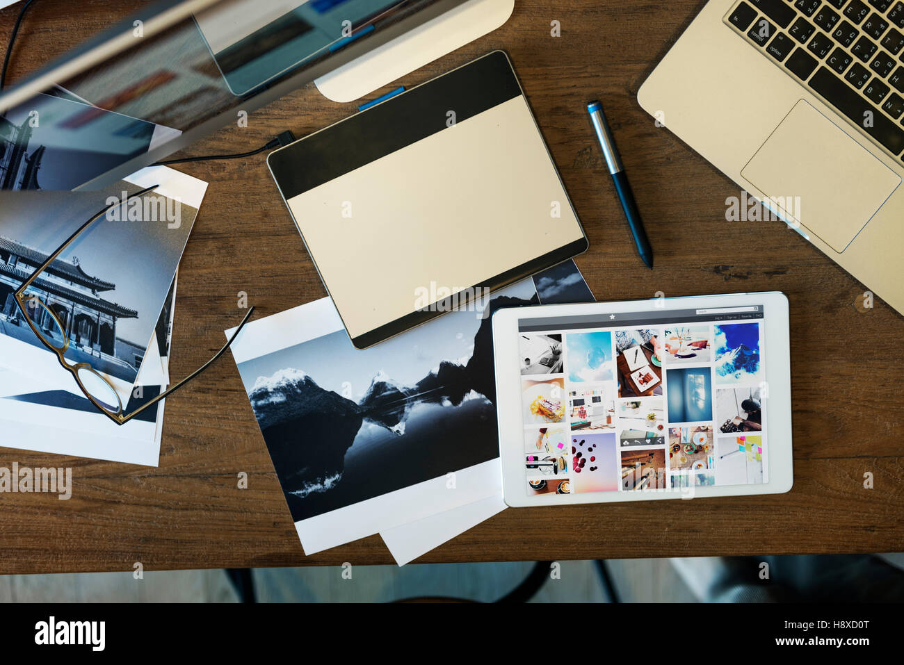 Digital Tablet Photography Design Studio Editing Concept Stock Photo ...