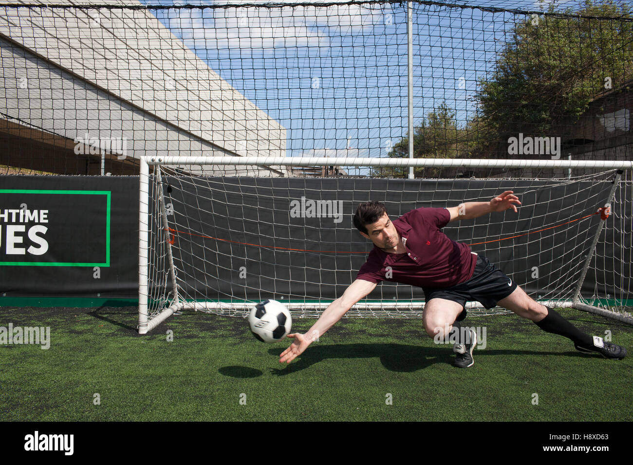 Football match weather hi-res stock photography and images - Alamy