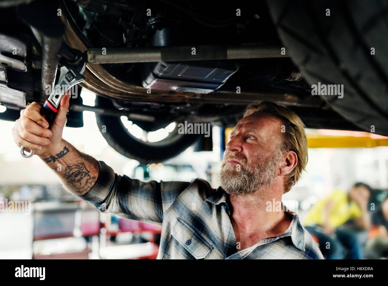 Garage Motor Maintenance Mechanic Fixing Spare Concept Stock Photo - Alamy