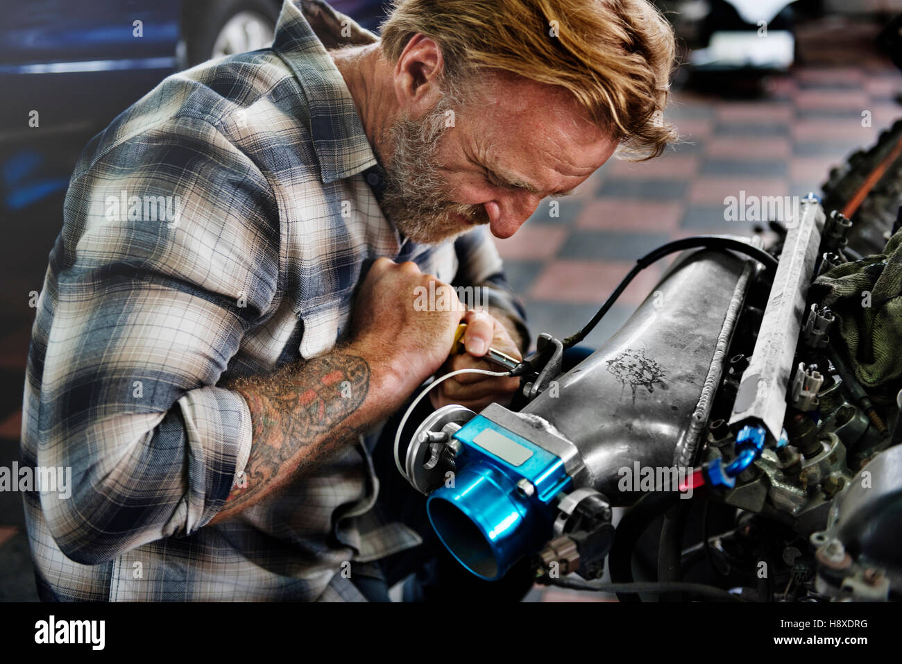 Garage Motor Maintenance Mechanic Fixing Spare Concept Stock Photo - Alamy